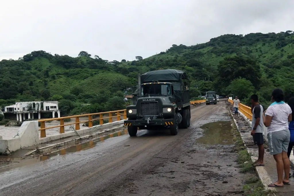 Abren centro de acopio en apoyo a damnificados por el huracán Otis - xeva Noticias